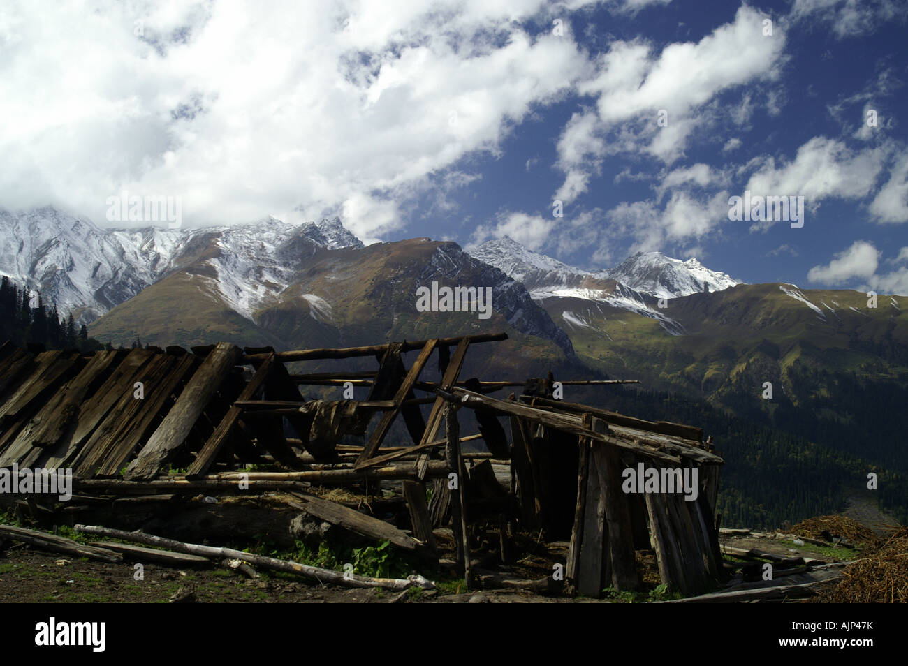 Parvati valley peaks Himalaya mountains, India Stock Photo - Alamy
