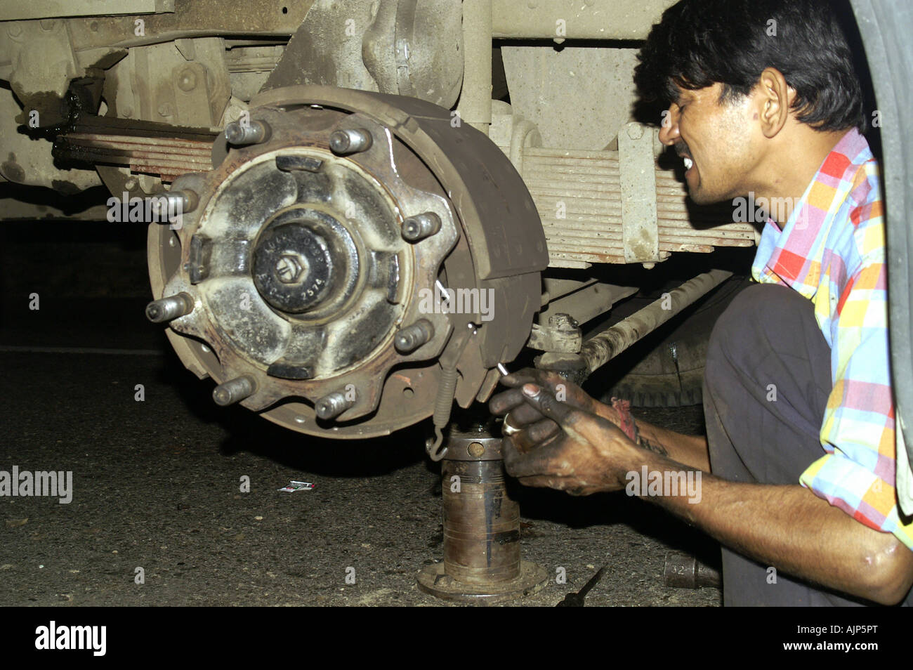 Coach repair india hi-res stock photography and images - Alamy