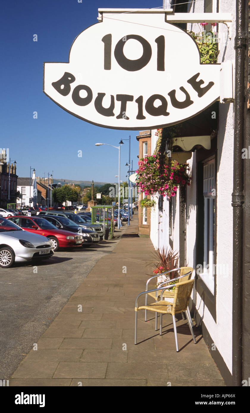 101 Boutique and other shops looking down Drumlanrig Street to the ...