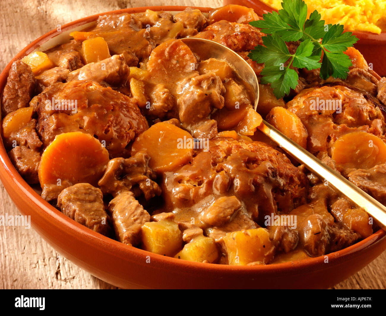 BEEF CASSEROLE WITH DUMPLINGS Stock Photo - Alamy