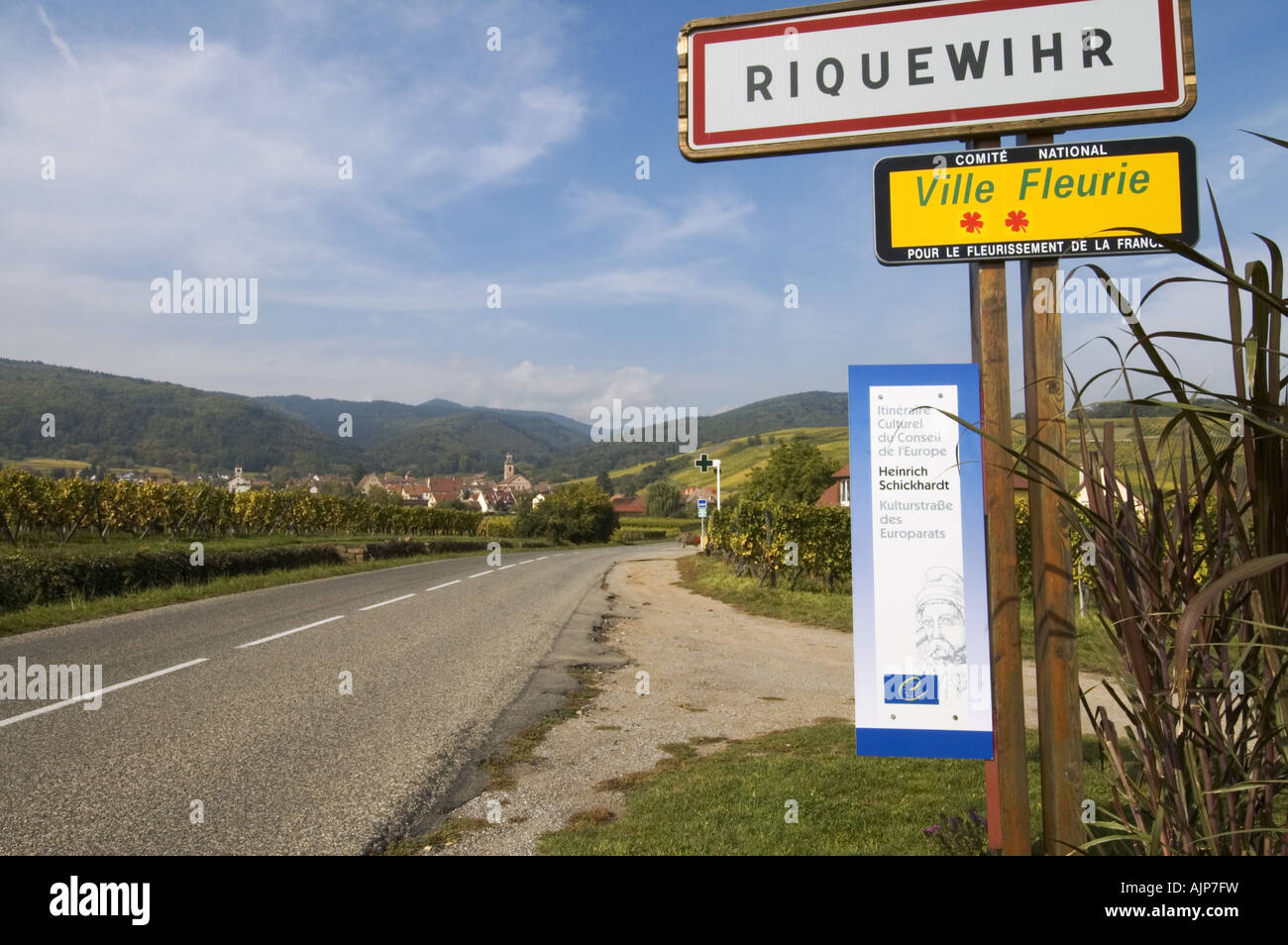 Welcome to Riquewihr, a pretty flowery village in Alsace, France Stock ...