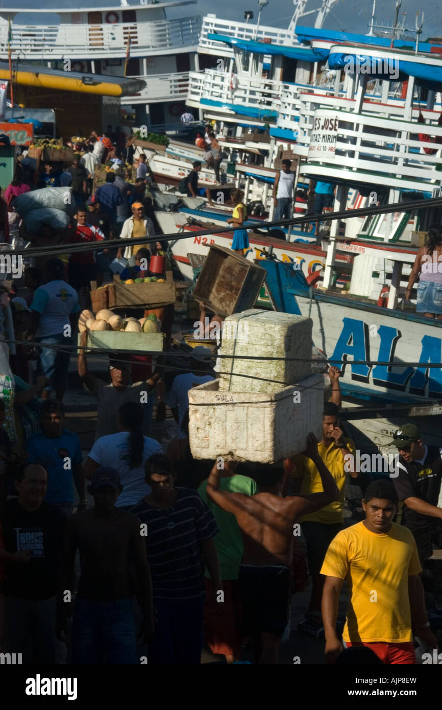 Boat transporting goods hi-res stock photography and images - Alamy