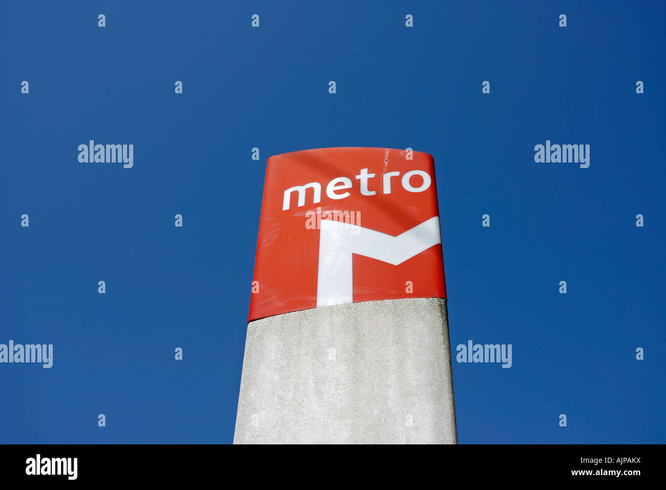 Metro sign Portugal Lisbon Europe Stock Photo - Alamy