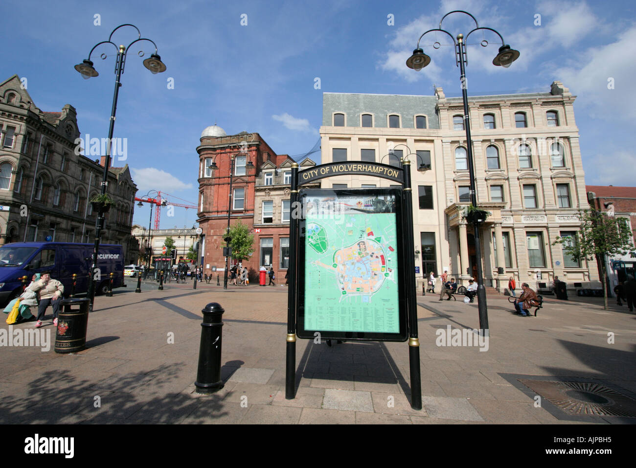 Wolverhampton town centre hi-res stock photography and images - Alamy