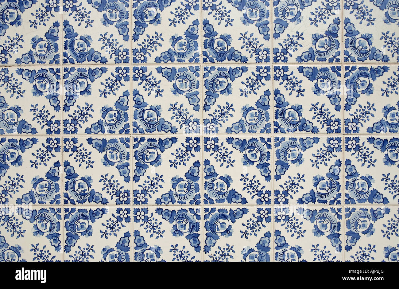Azulejos oporto oporto azulejos hi-res stock photography and images - Alamy