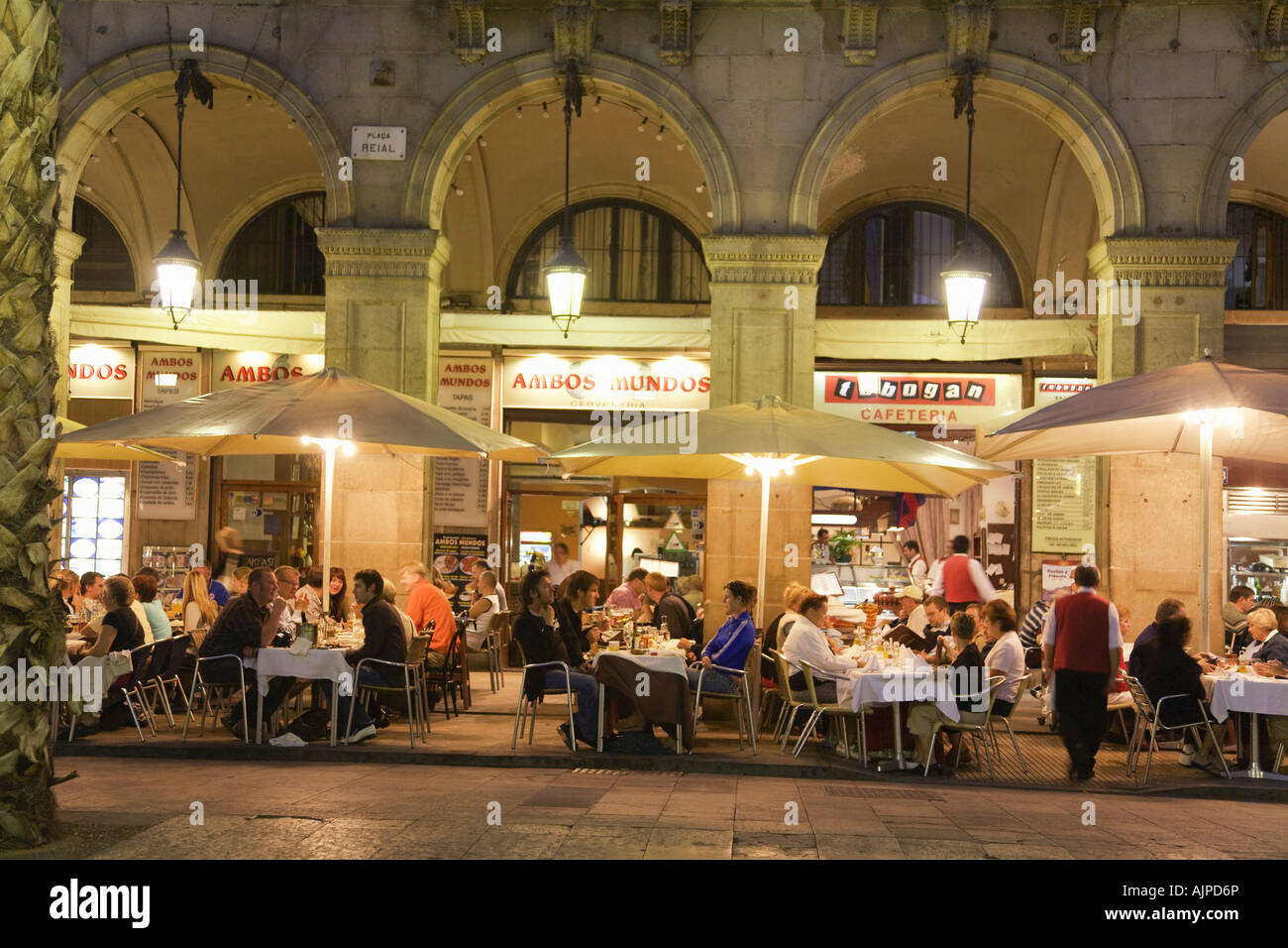 Spain Barcelona Plaza Real Restaurants outdoor terasse Stock Photo - Alamy