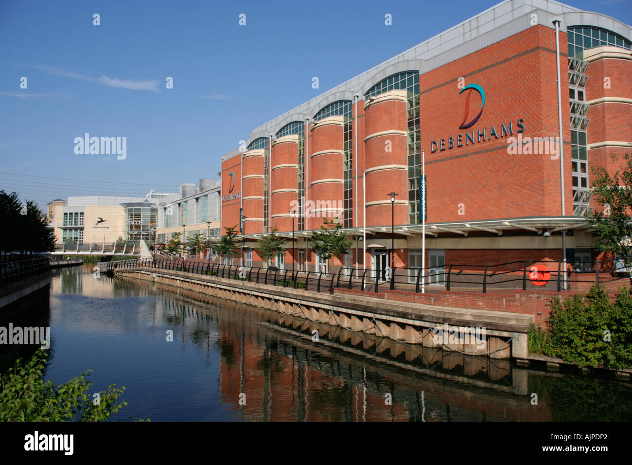 Debenhams reading hi-res stock photography and images - Alamy