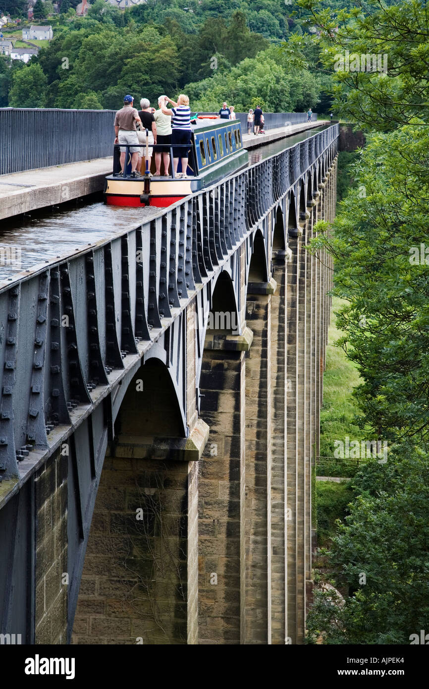 Crossing Pontcysyllte Aqueduct over the Dee Valley North Wales Stock ...