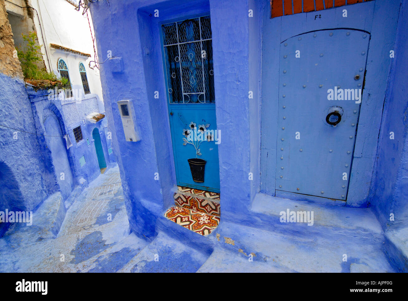 Street scene from chefchaouen chaouen hi-res stock photography and ...