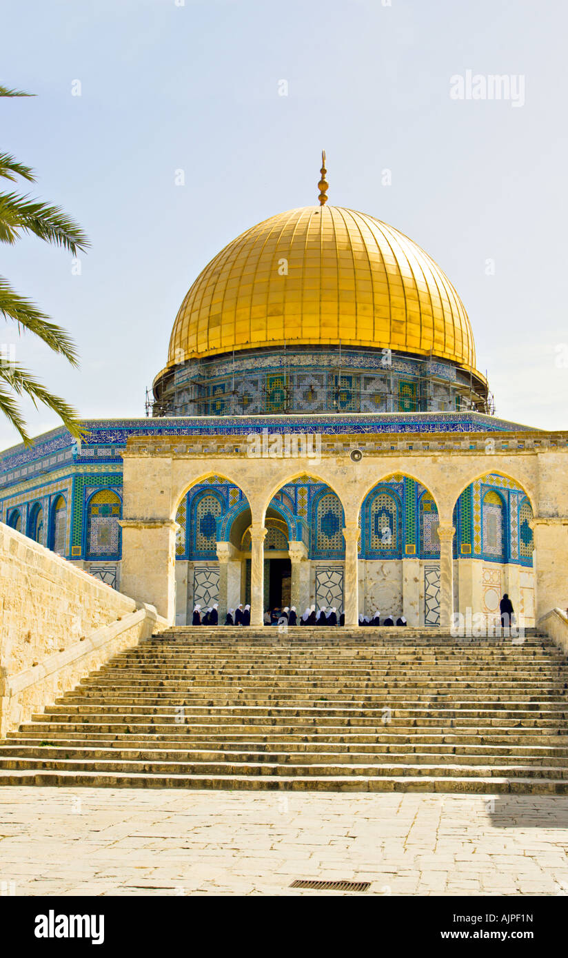 ISRAEL JERUSALEM Front view of the Dome of the Rock with golden dome ...