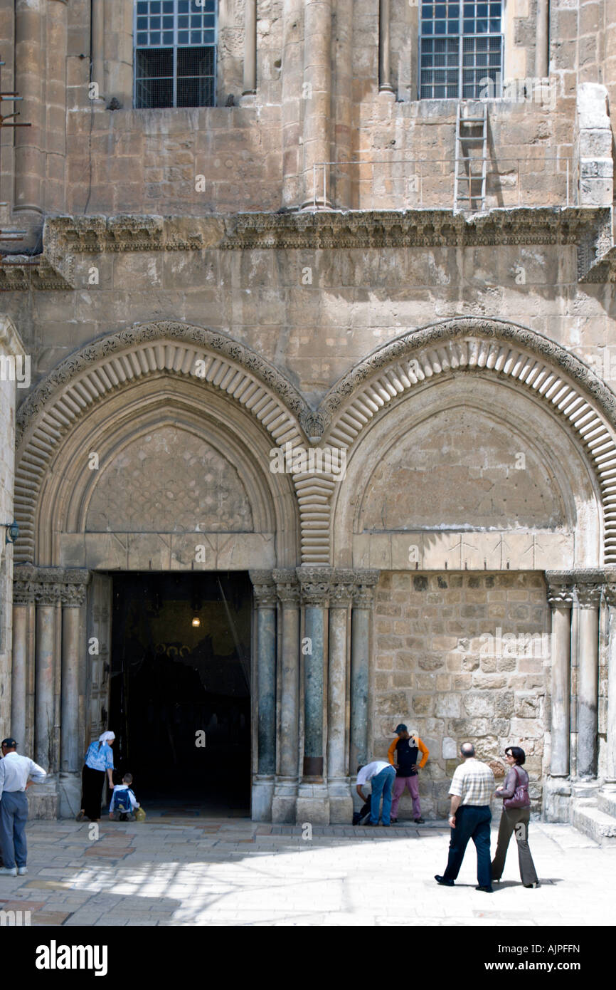 ISRAEL JERUSALEM The main entrance to the Church of the Holy Sepulchre ...