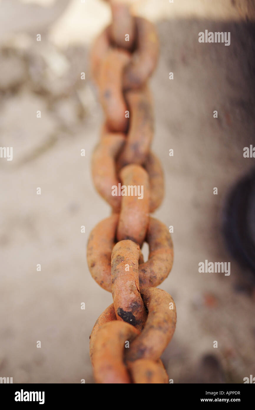 Close up of metallic chain Stock Photo - Alamy