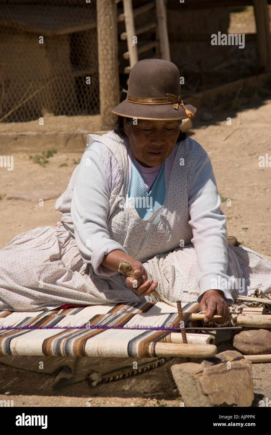 Aymara woman weaving at the Andean Roots Eco Village at the Inca Utama ...