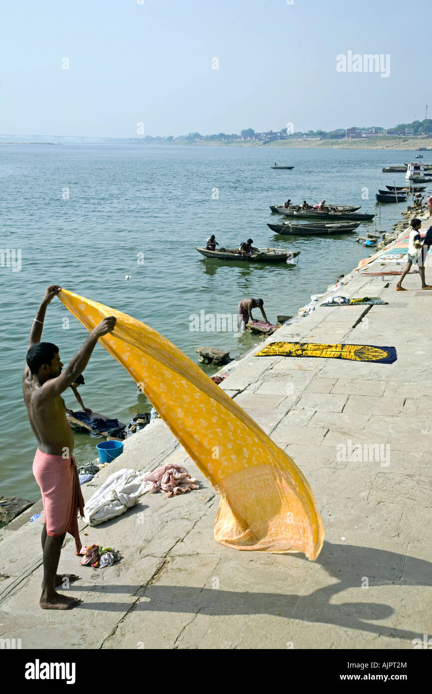 Drying the laundry. Anandmayee Ghat. Ganges river. Varanasi. India ...