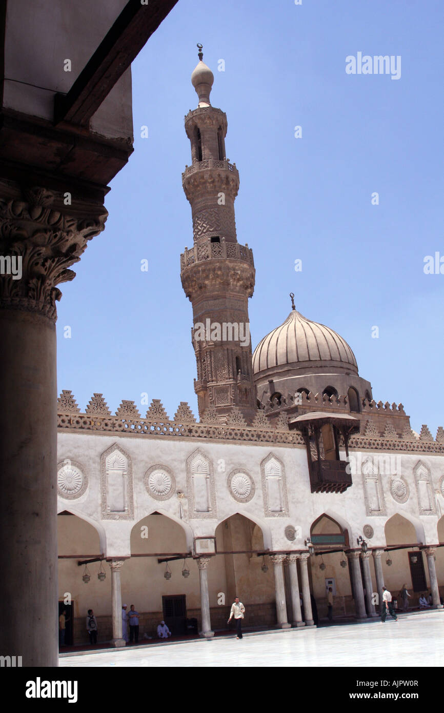 Interior of Al Azhar mosque in cairo Stock Photo - Alamy