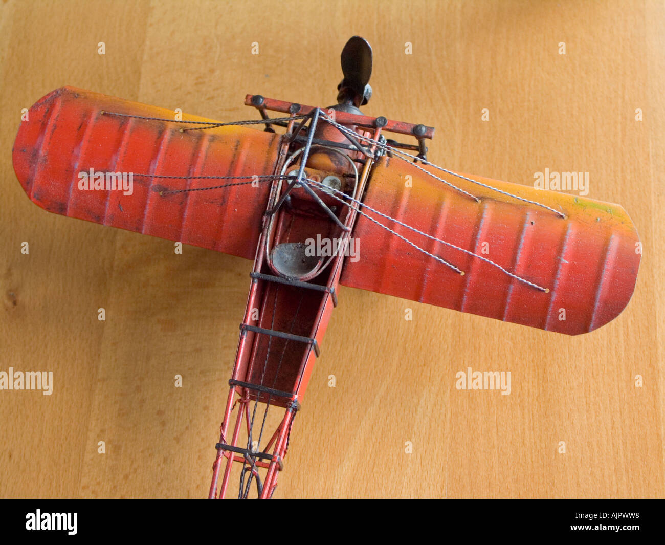 Metal model aircraft hi-res stock photography and images - Alamy