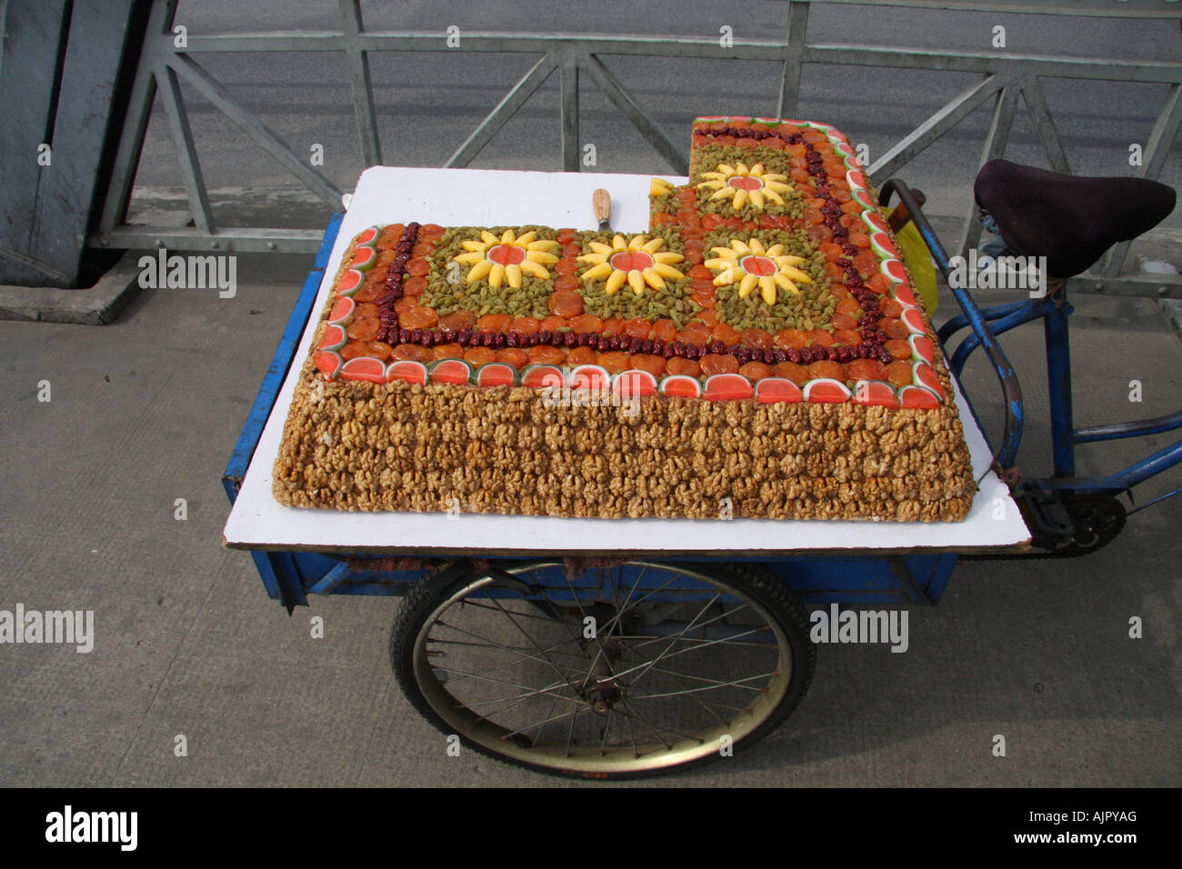 Traditional Moslem cake for sale on Shanghai street Stock Photo - Alamy