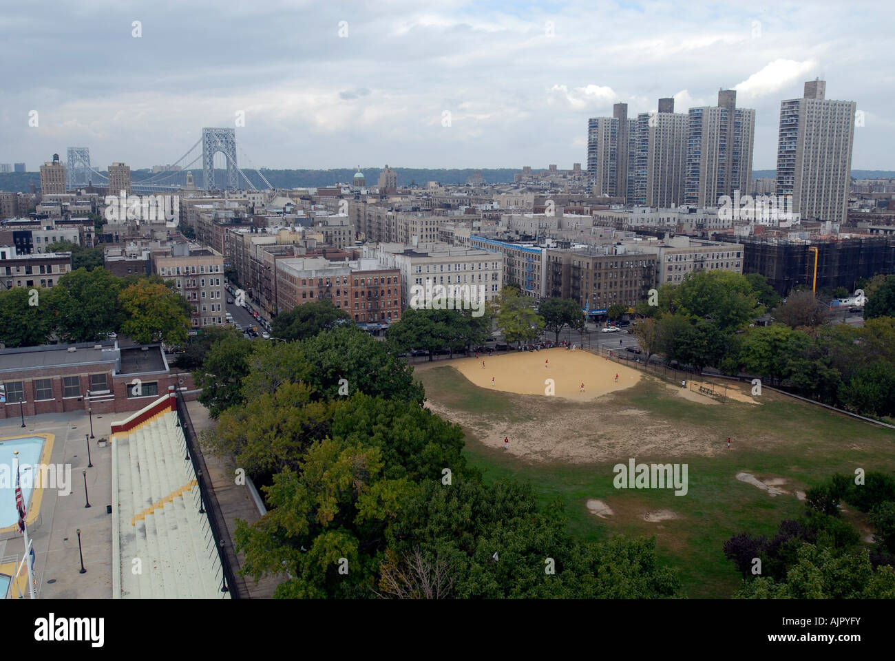 Washington heights new york houses hi-res stock photography and images ...