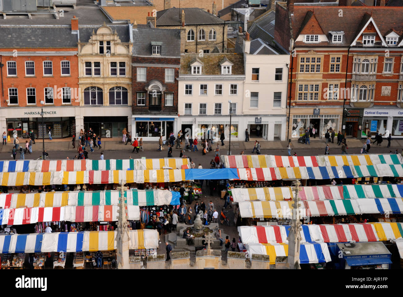 Cambridge market square hi-res stock photography and images - Alamy