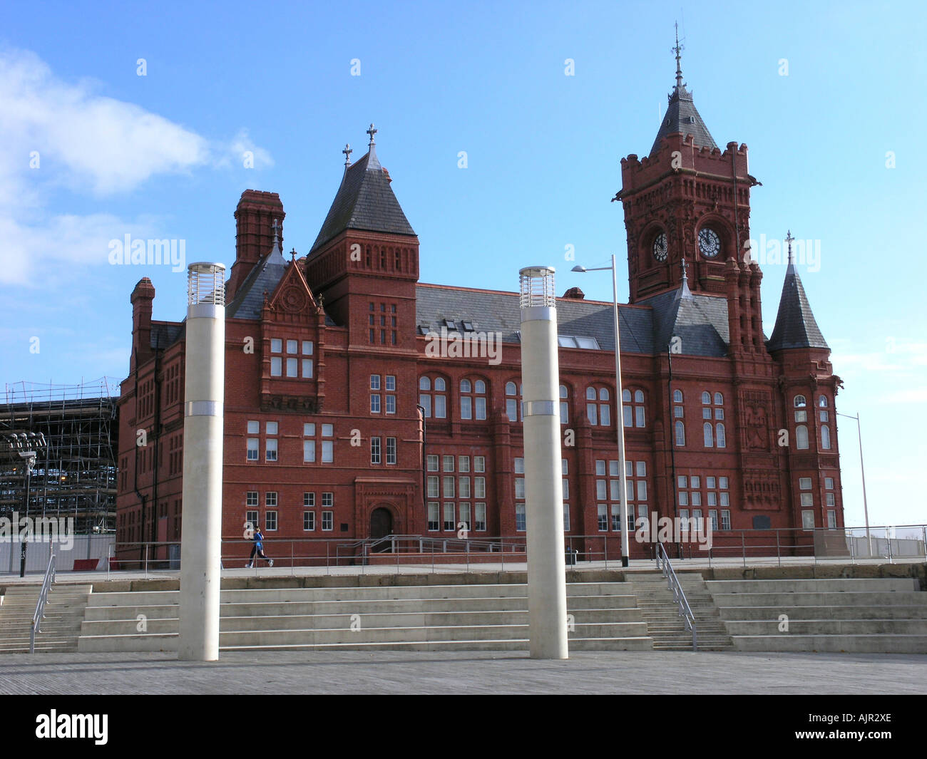 Cardiff bay icon hi-res stock photography and images - Alamy