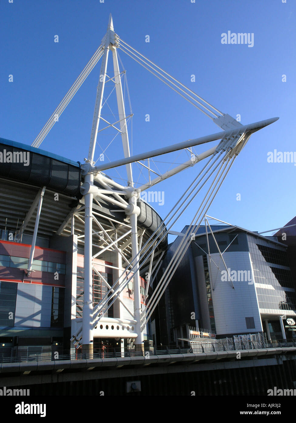 millenium stadium cable stayed structure home of welsh rugby city of ...