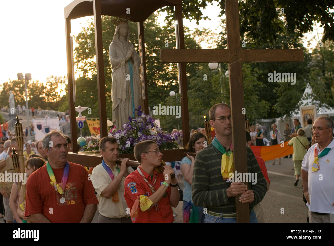 Priest carrying statue of virgin mary hi-res stock photography and ...