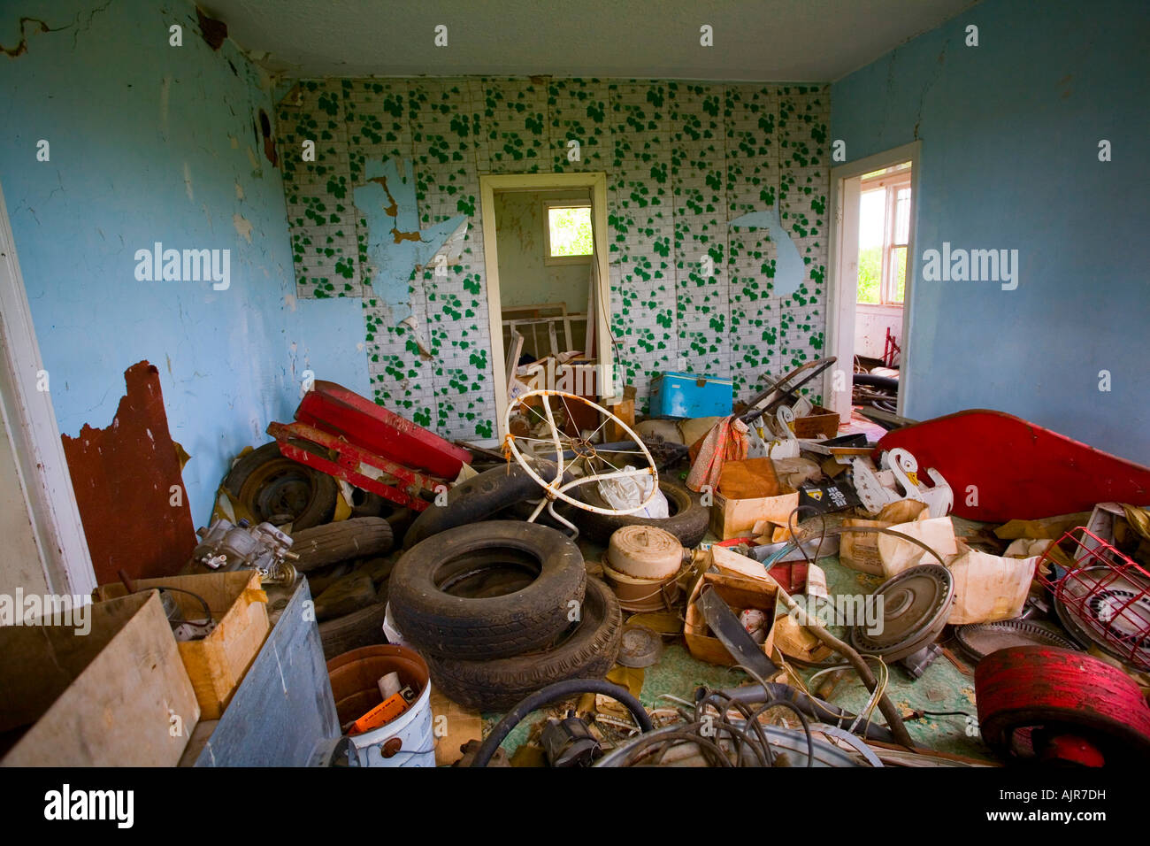 Abandoned disorder disarray hi-res stock photography and images - Alamy