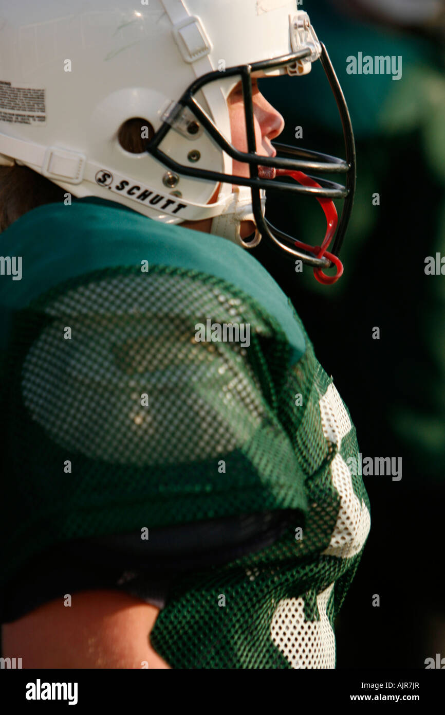 tackel football youth teens playing tackle football during practice in ...