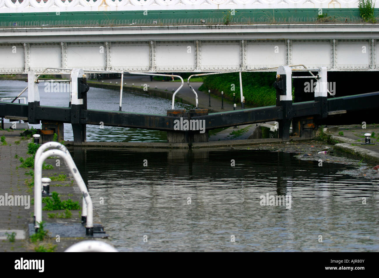 Lock gates nottingham beeston canal castle lock nottingham hi-res stock ...