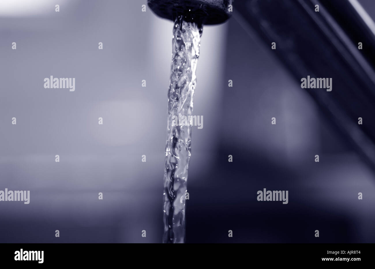 Pouring water from tap hi-res stock photography and images - Alamy