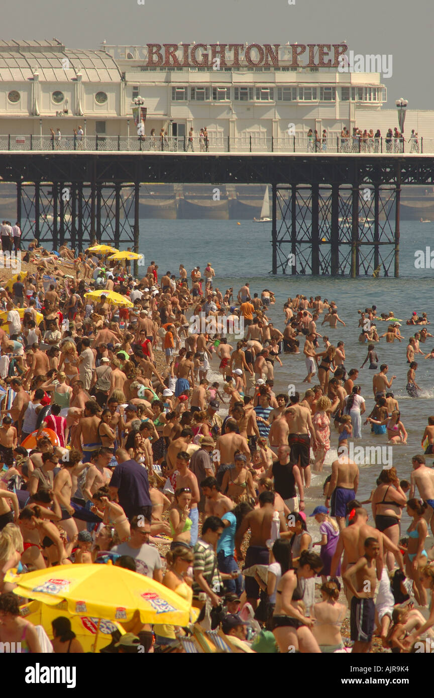 A crowded Brighton Beach on one of the hottest days of the year, July ...