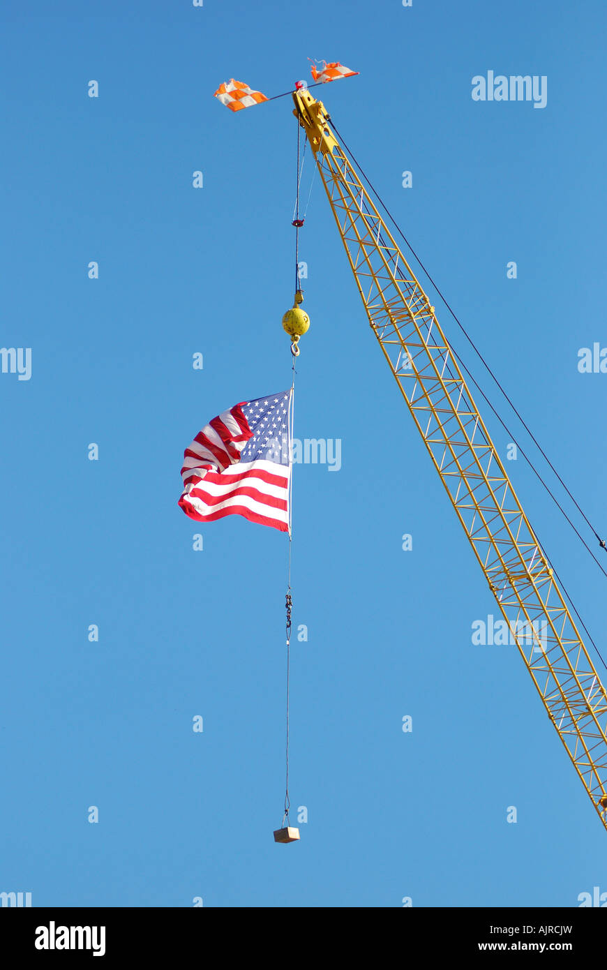 Suspended crane hi-res stock photography and images - Alamy