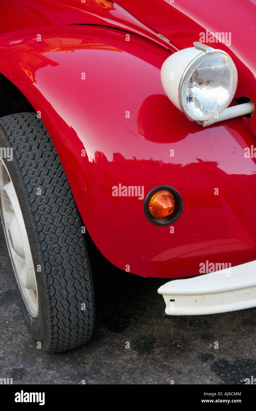 Front wing and headlight detail hi-res stock photography and images - Alamy