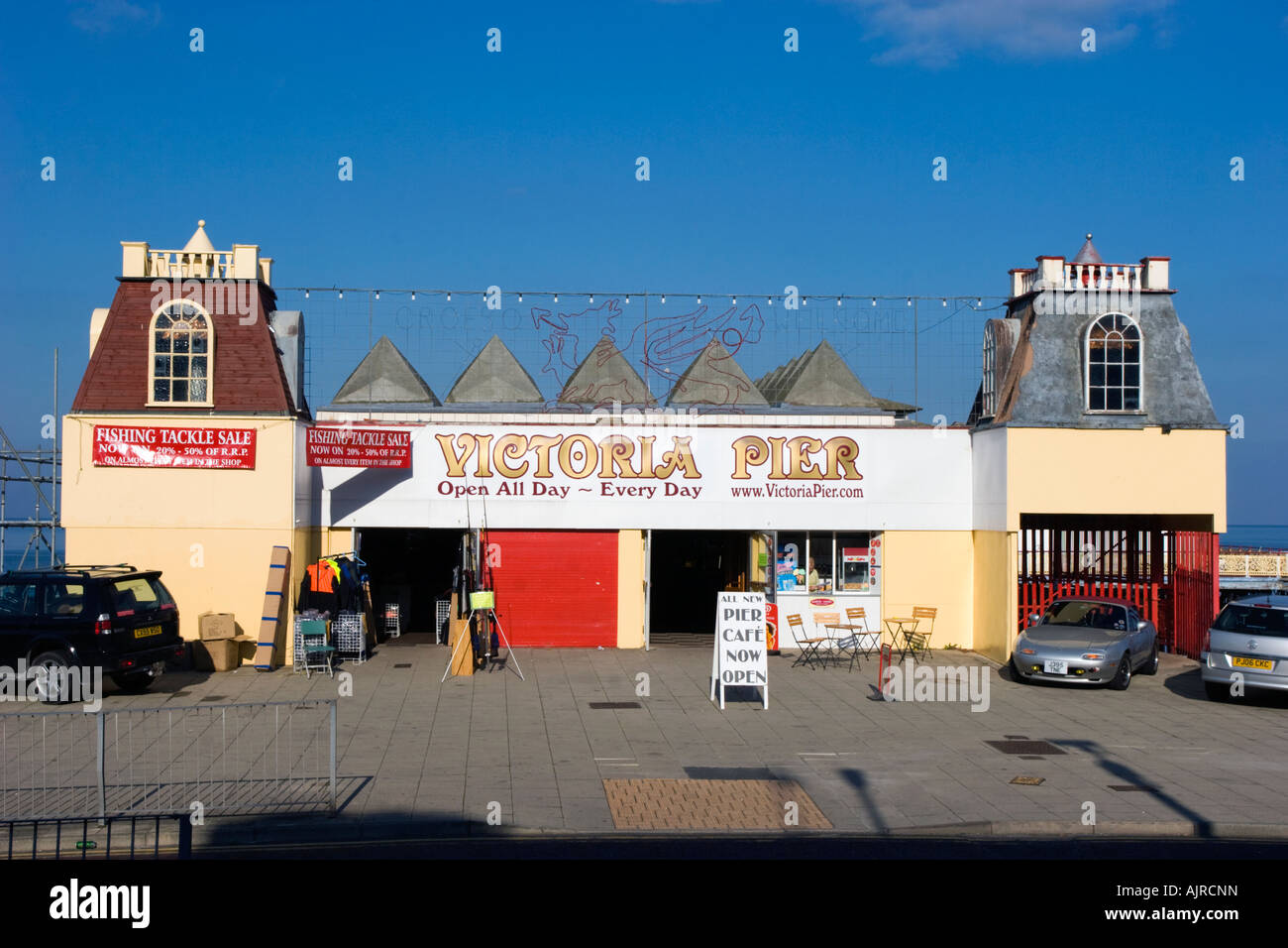 Victoria Pier at Colwyn Bay in North Wales Stock Photo - Alamy