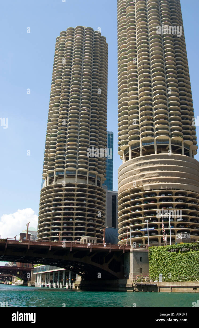 Chicago Marina Towers Stock Photo - Alamy