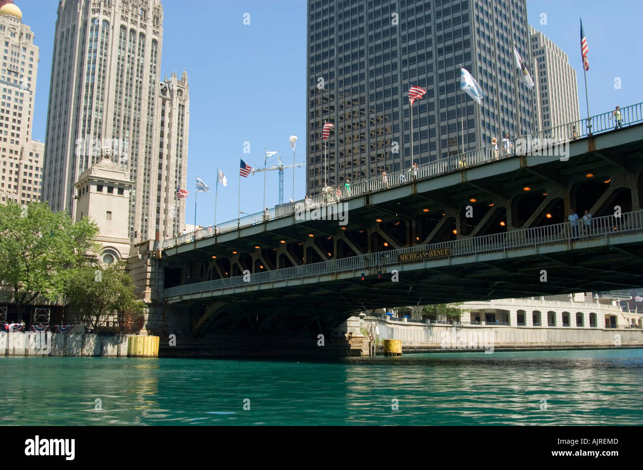 Chicago flags crossing hi-res stock photography and images - Alamy