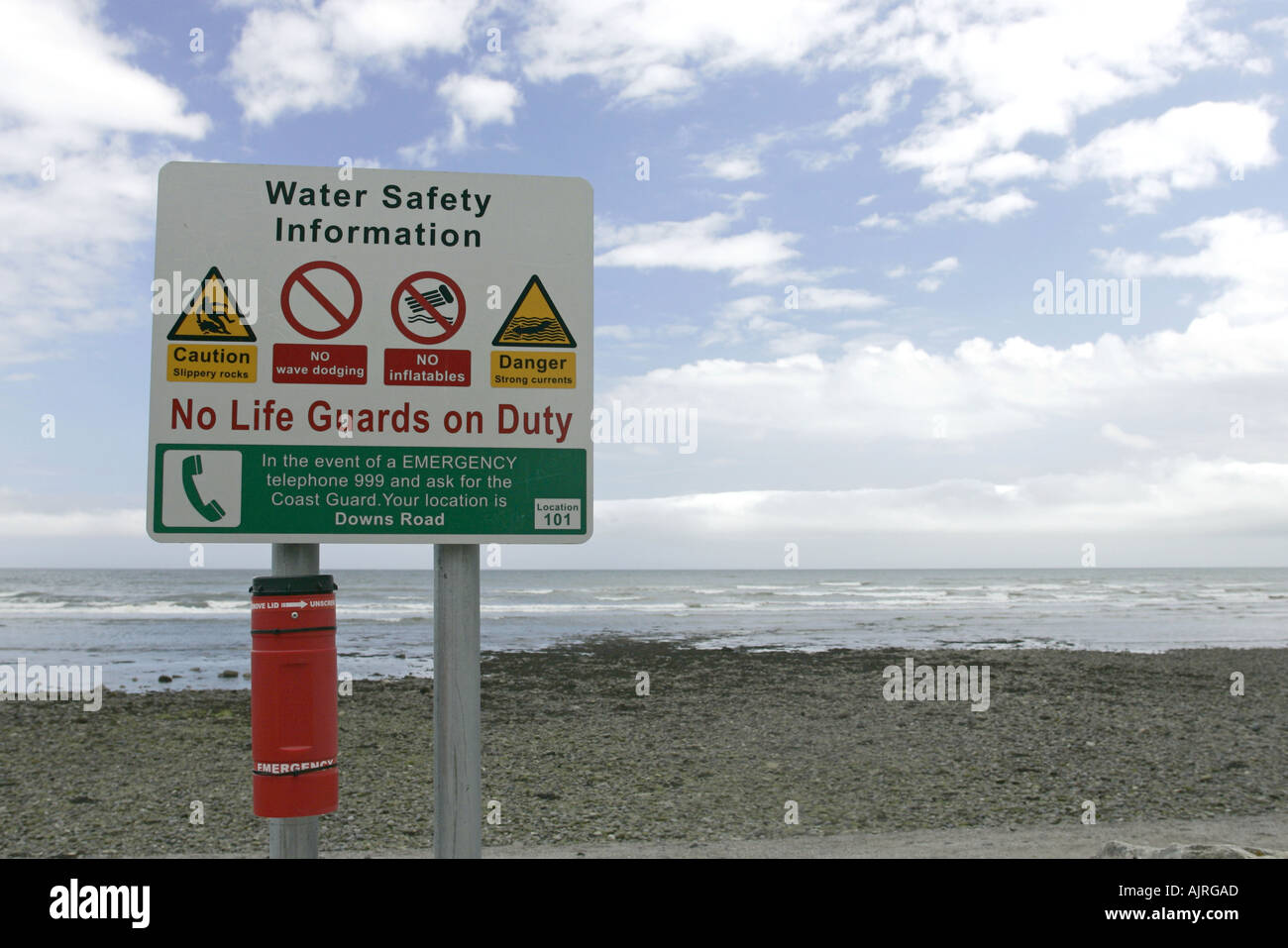 Water safety information sign hi-res stock photography and images - Alamy