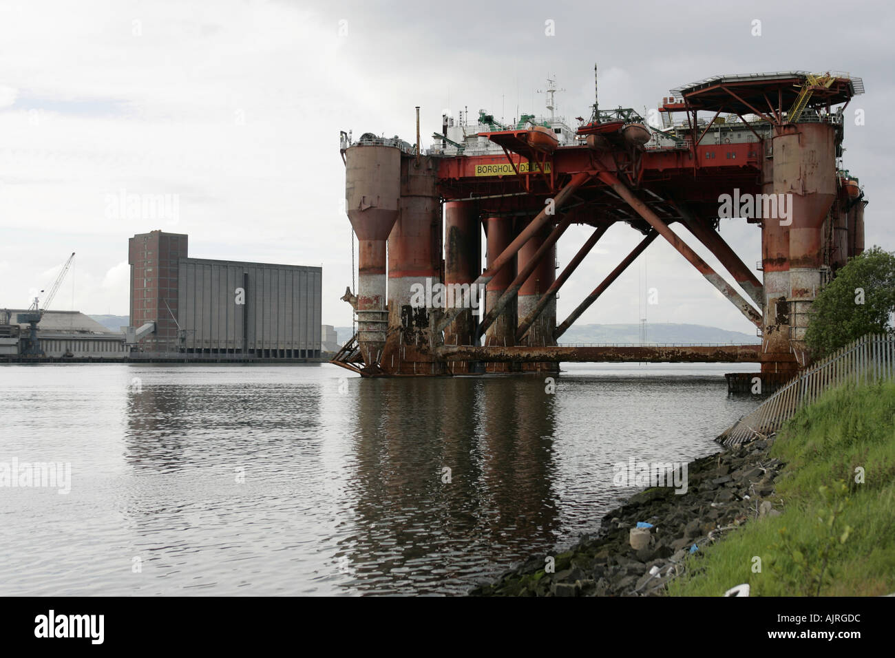 Borgholm Dolphin accomodation rig in Victoria Channel Harland and Wolff ...