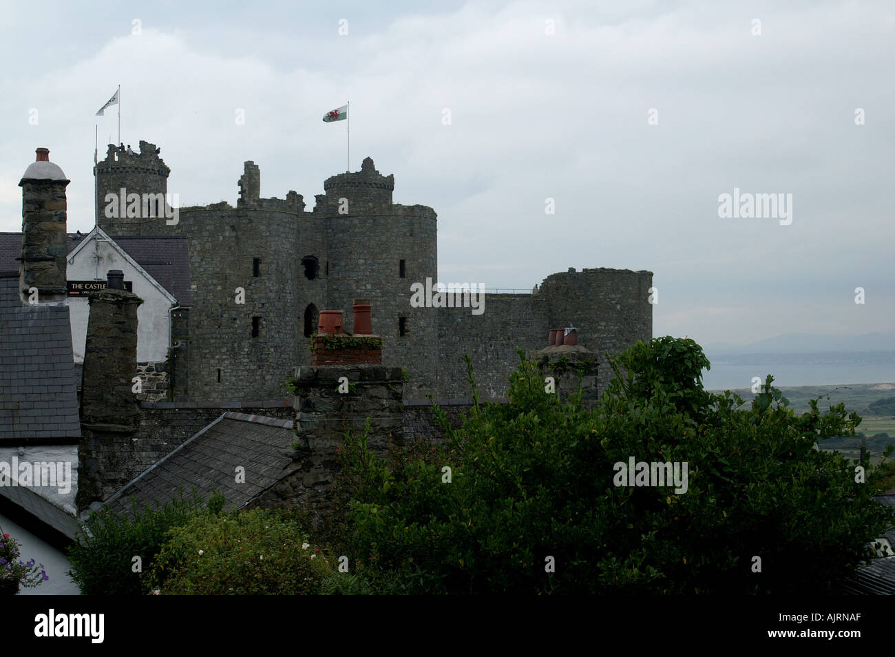 Harlech castle siege hi-res stock photography and images - Alamy