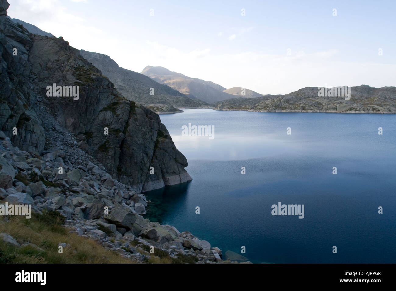 The beautiful mountain scenery and the lakes of the Parque Nacional de ...