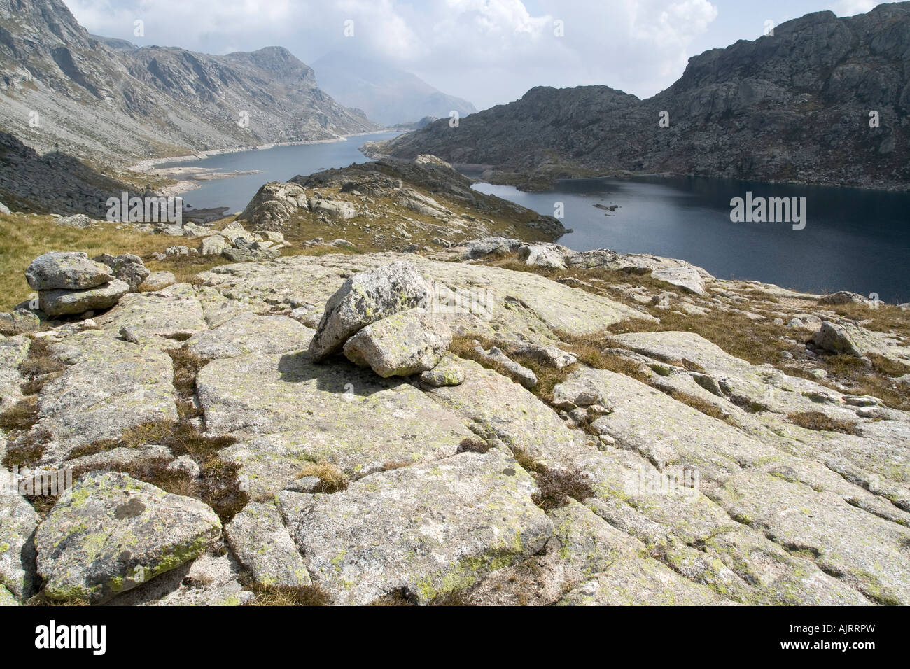 The beautiful mountain scenery and the lakes of the Parque Nacional de ...