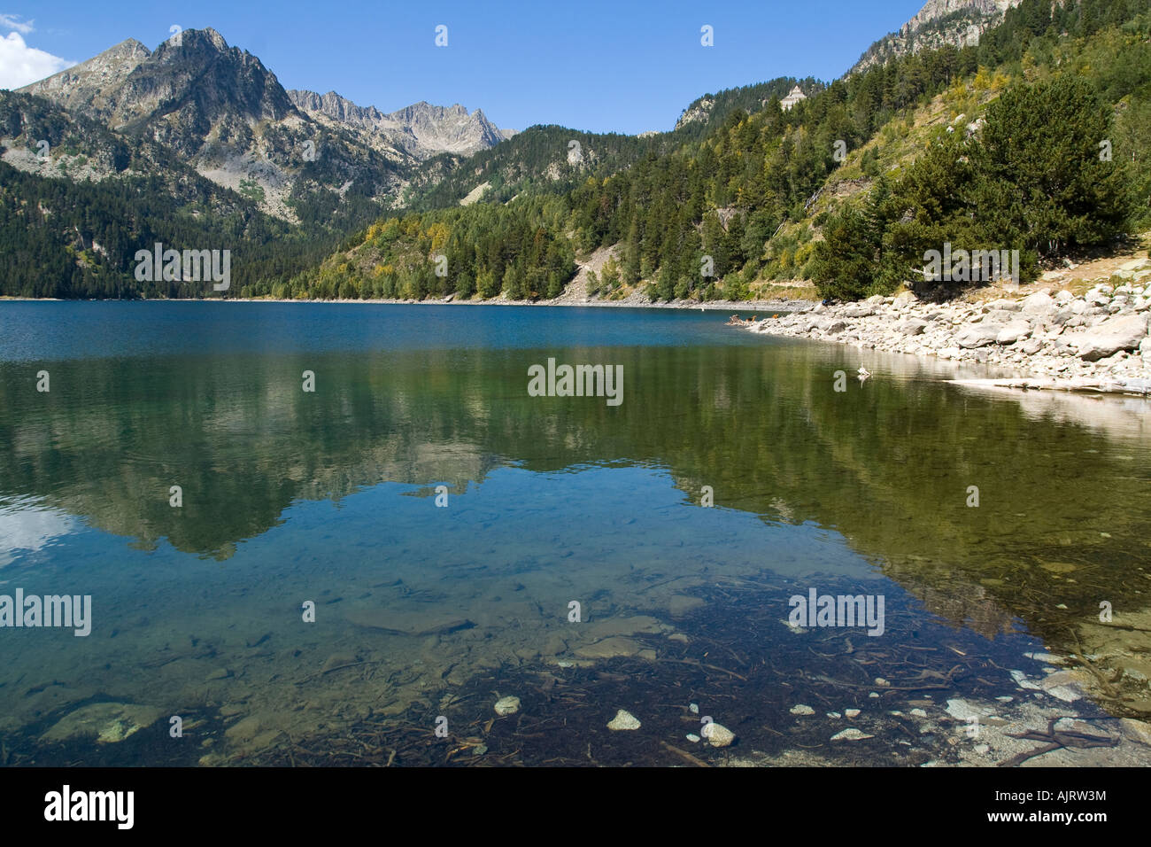 The beautiful mountain scenery and the lakes of the Parque Nacional de ...