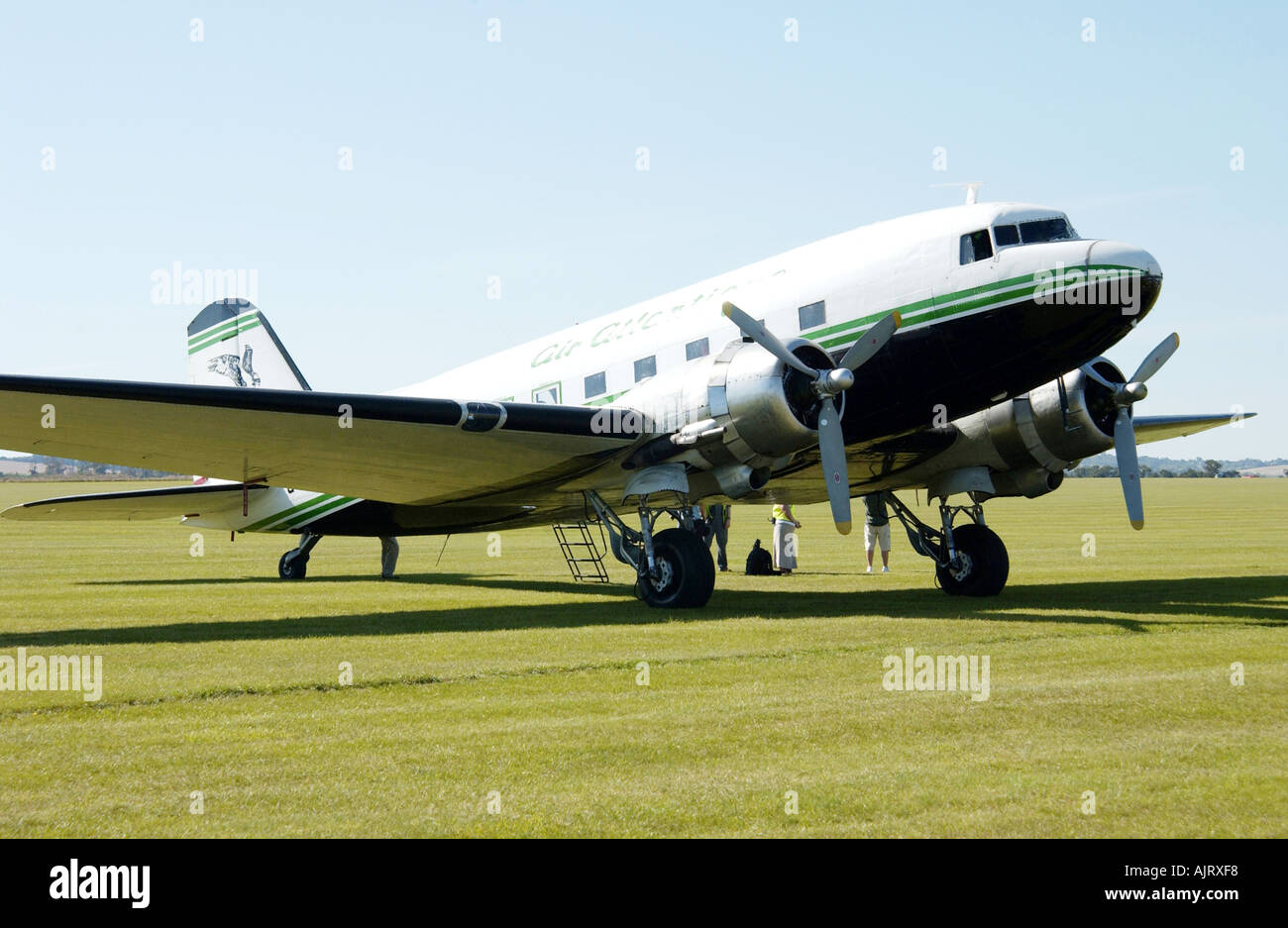 Douglas dc3 nose hi-res stock photography and images - Alamy