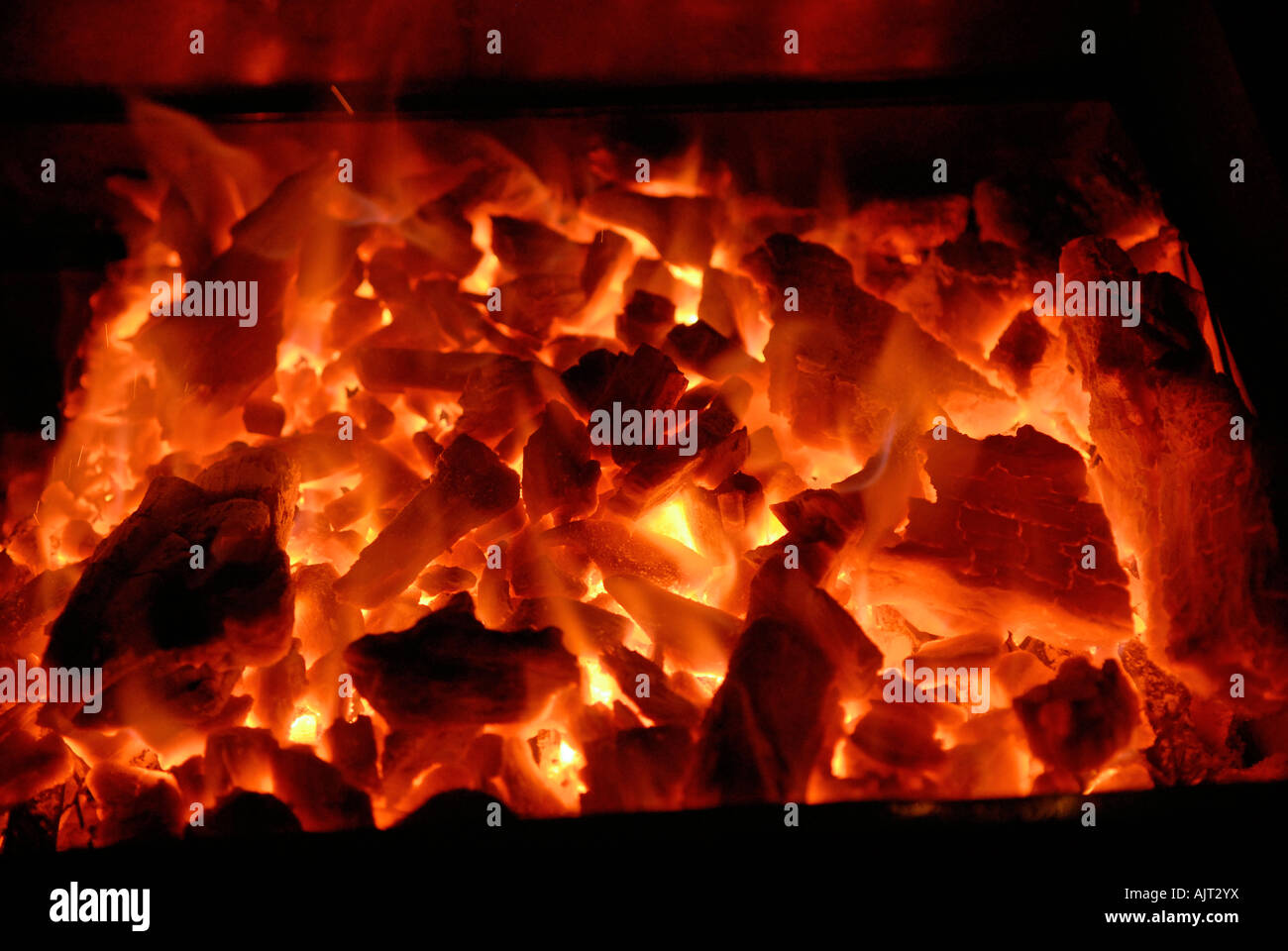 Red hot glowing barbeque coals Stock Photo - Alamy