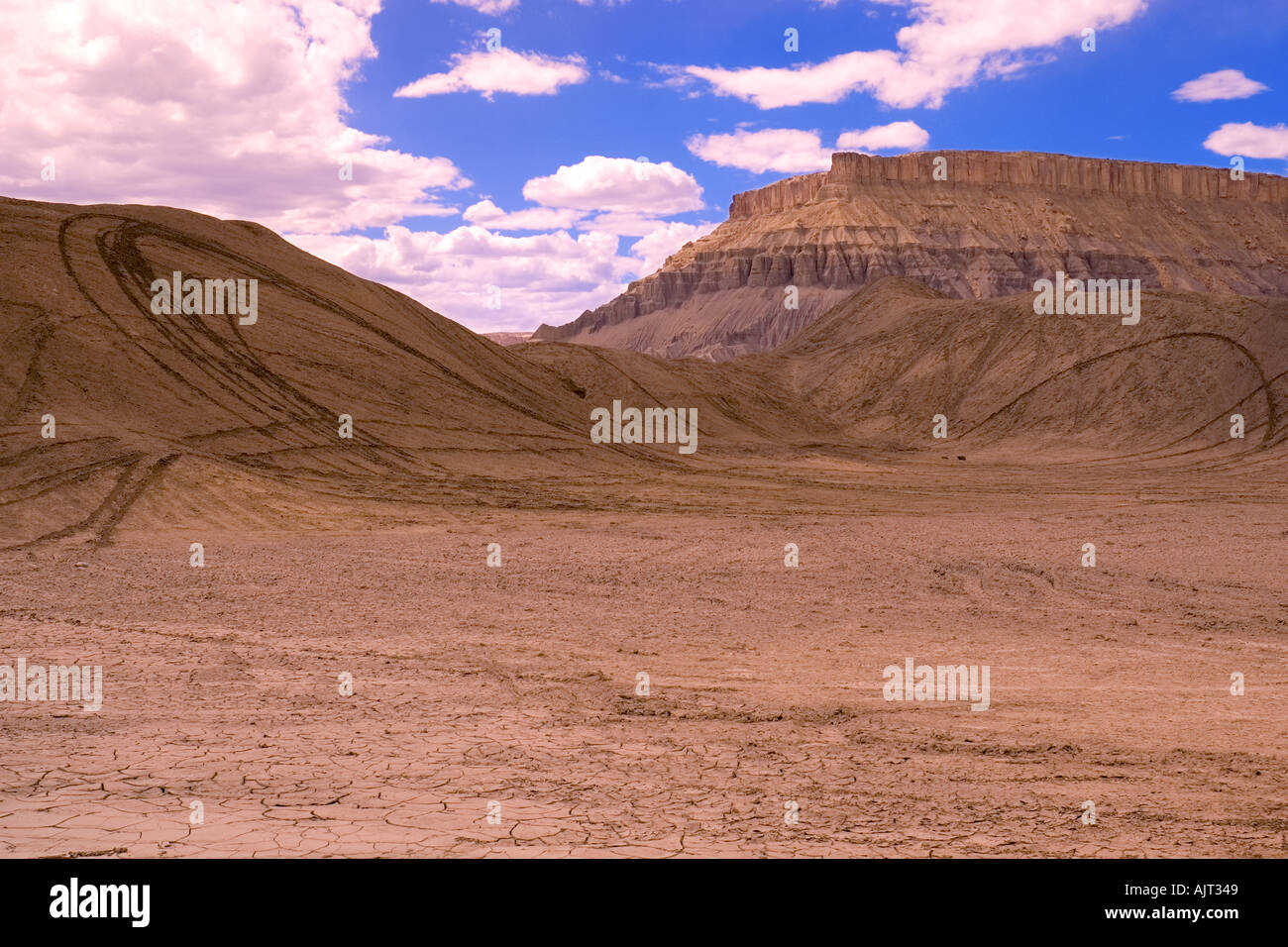 Old desert and rock face Stock Photo - Alamy