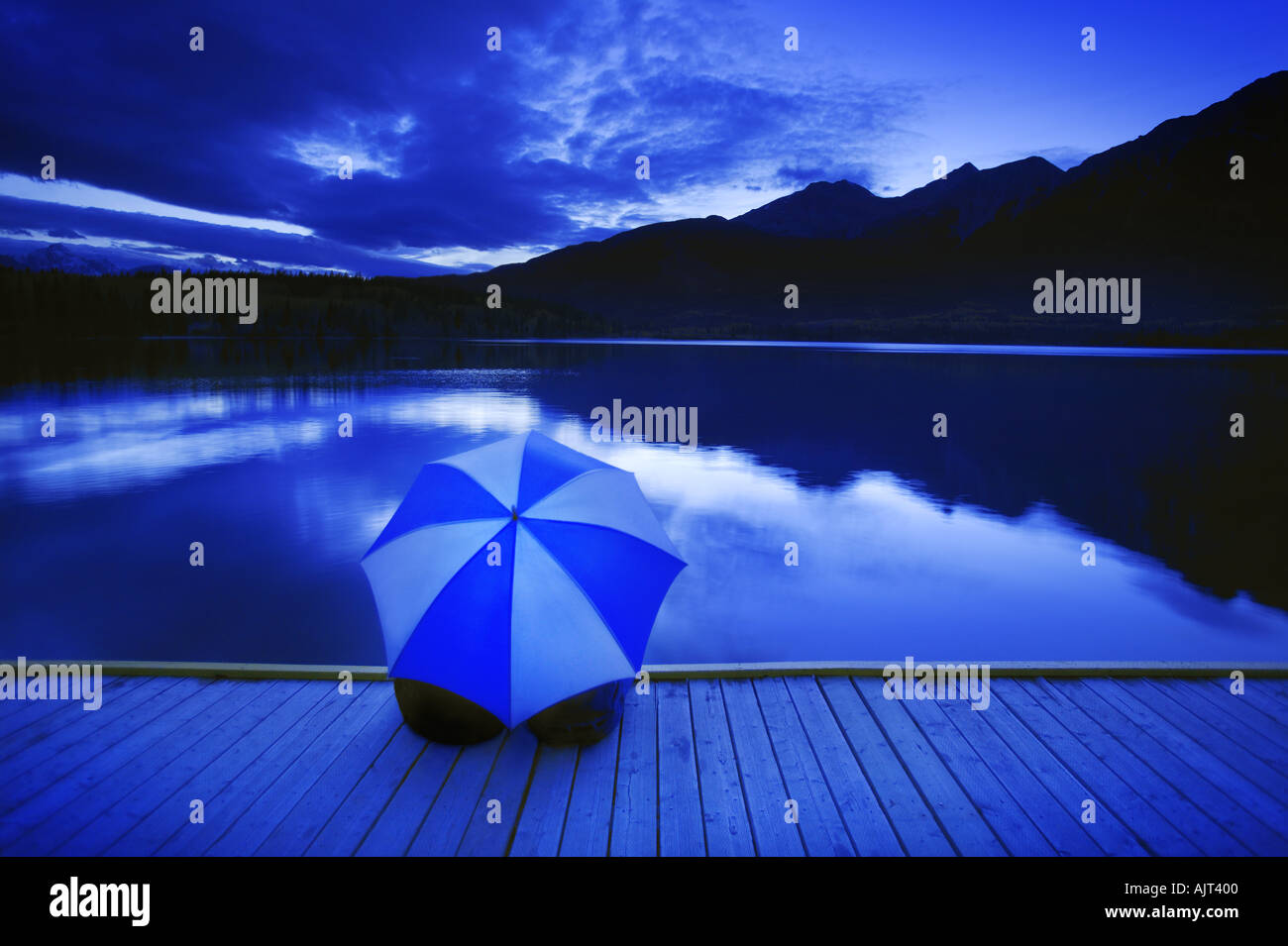 Date by moonlight Stock Photo - Alamy