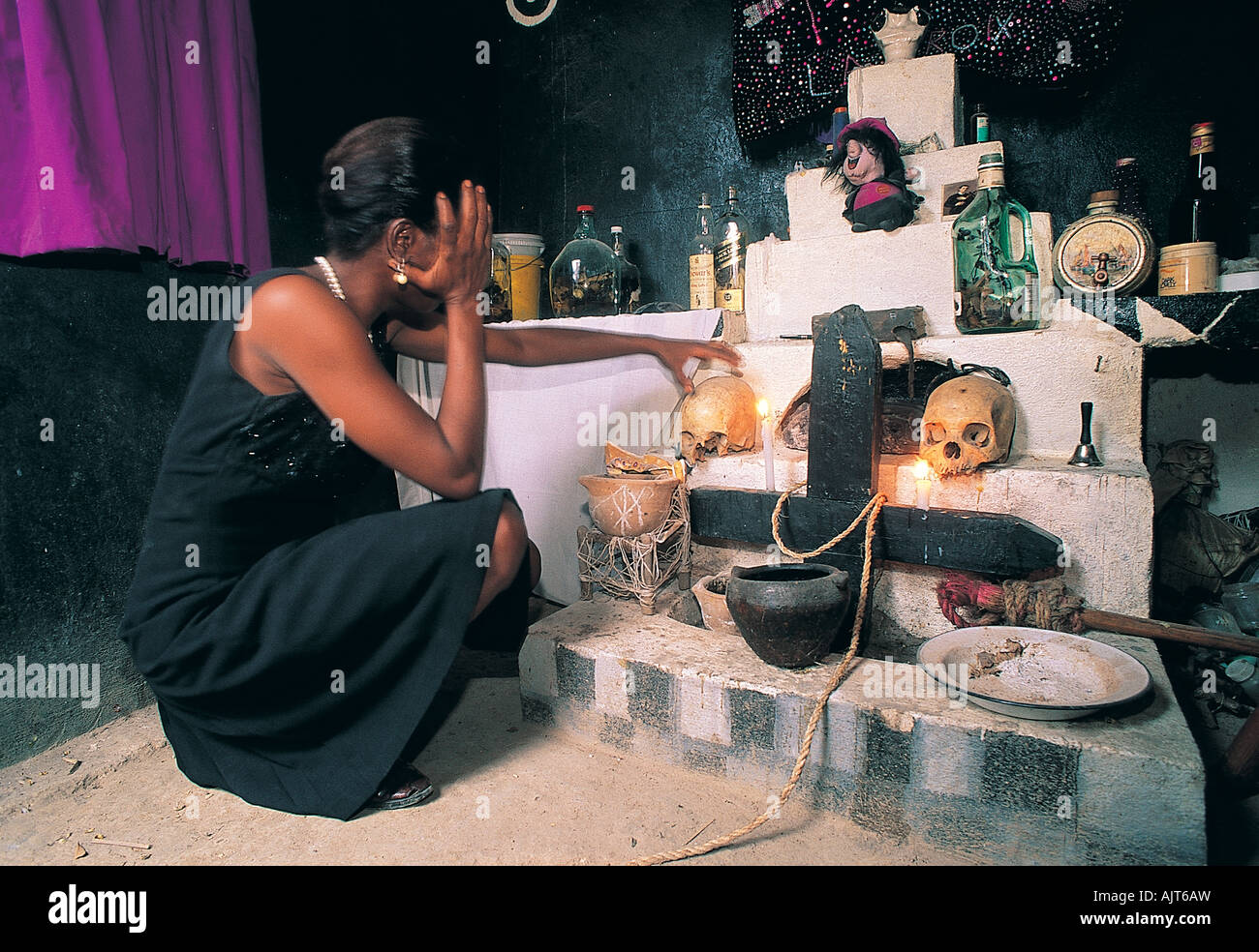 Voodoo hi-res stock photography and images - Alamy