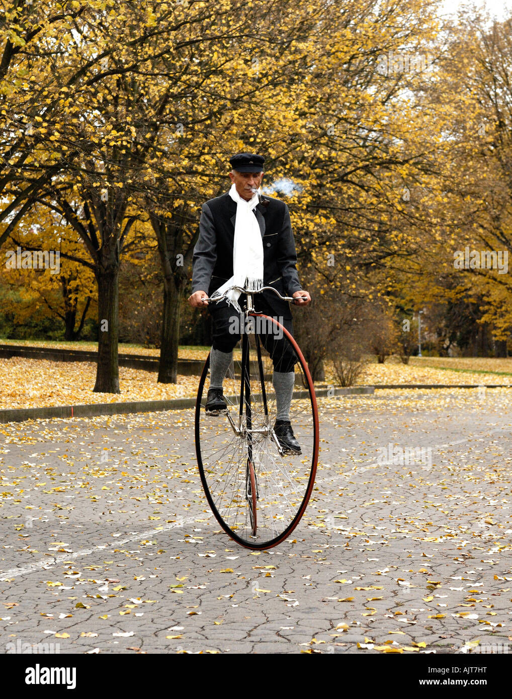 Penny farthing hi-res stock photography and images - Alamy