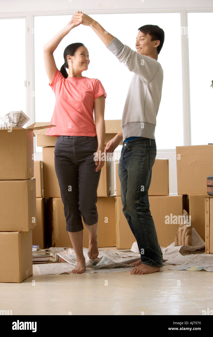 Dancing chinese hi-res stock photography and images - Alamy
