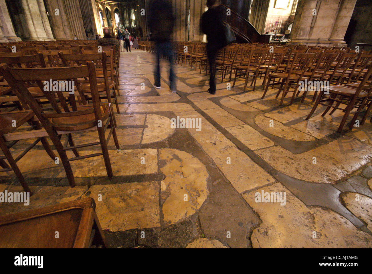 Chartres labyrinth hi-res stock photography and images - Alamy